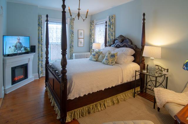 Jessie Guestroom - Galena, Illinois | Lamberson Guest House